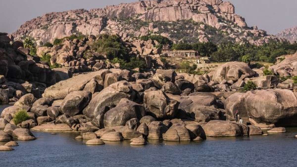 आइए जानते हैं उस पहाड़ी के बारे में जहां हनुमान जी की जन्मस्थली है ...