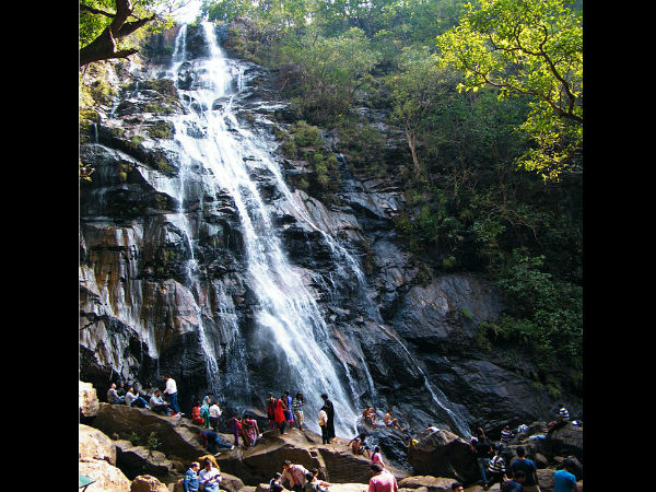 खूबसूरत और दिलकश नज़ारों से लुभाने वाला स्थल पचमढ़ी | Places to Visit ...