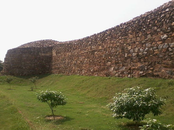 दिल्ली के सबसे पहले शहर, लाल कोट का एक अंजाना राज़! | A Mysterious Tale ...