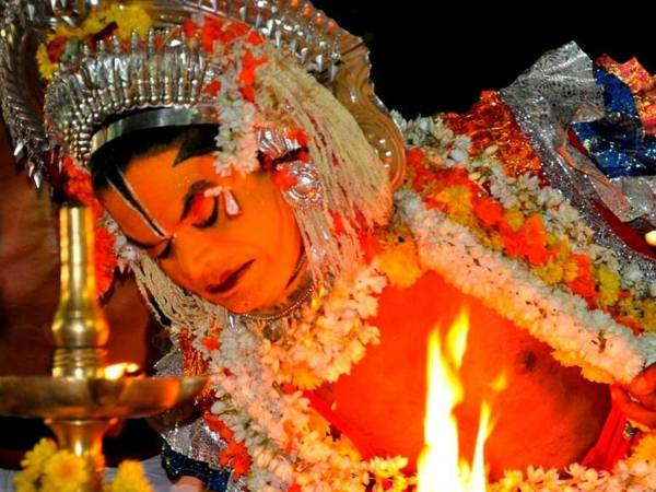 इतिहास कोला नृत्‍य का जो आपने देखा कांतारा मूवी में | What is Kola ...