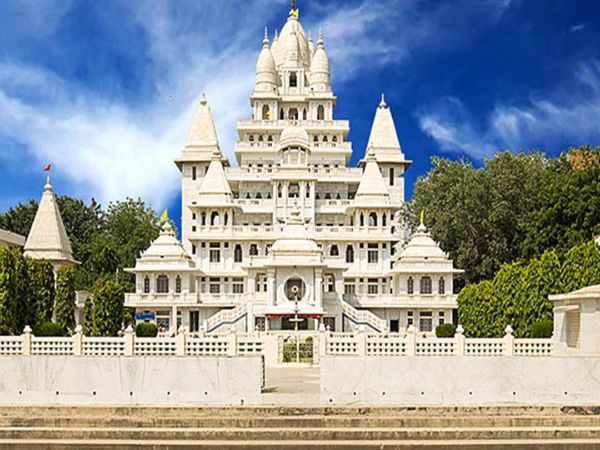 वृंदावन का बेहद रहस्यमई तीर्थस्थल है पागल बाबा मंदिर, यहां खुद कान्हा ...