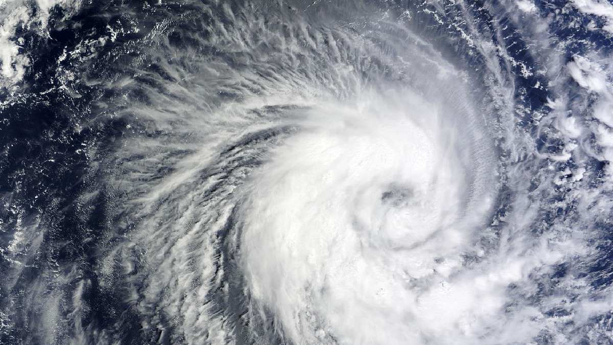 इन जगहों पर जाकर तूफान मोका को मत दीजिए आपकी जान से खेलने का मौका ...