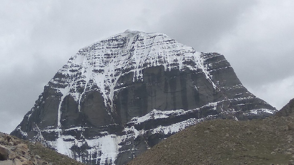 आखिर क्यों कोई नहीं कर पाया कैलाश पर्वत की चढ़ाई? क्या है इसका ...